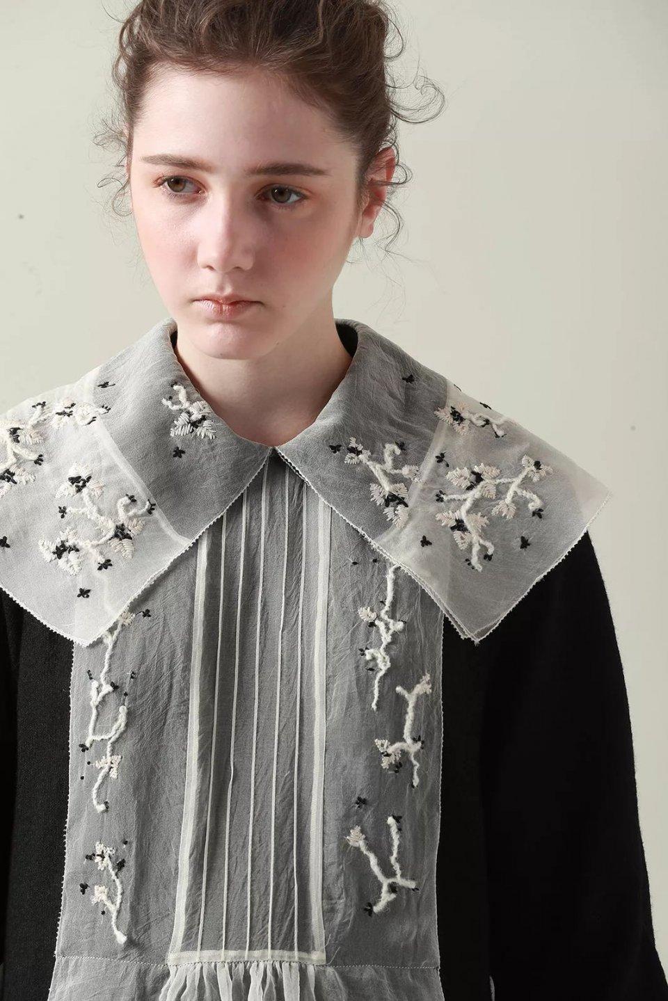 RENLI SU | 将历史与材质重构的独立女设计师 - 知乎