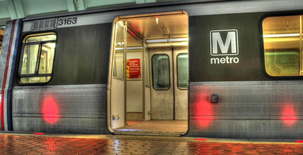 英语里地铁到底是metro还是subway？ - 知乎