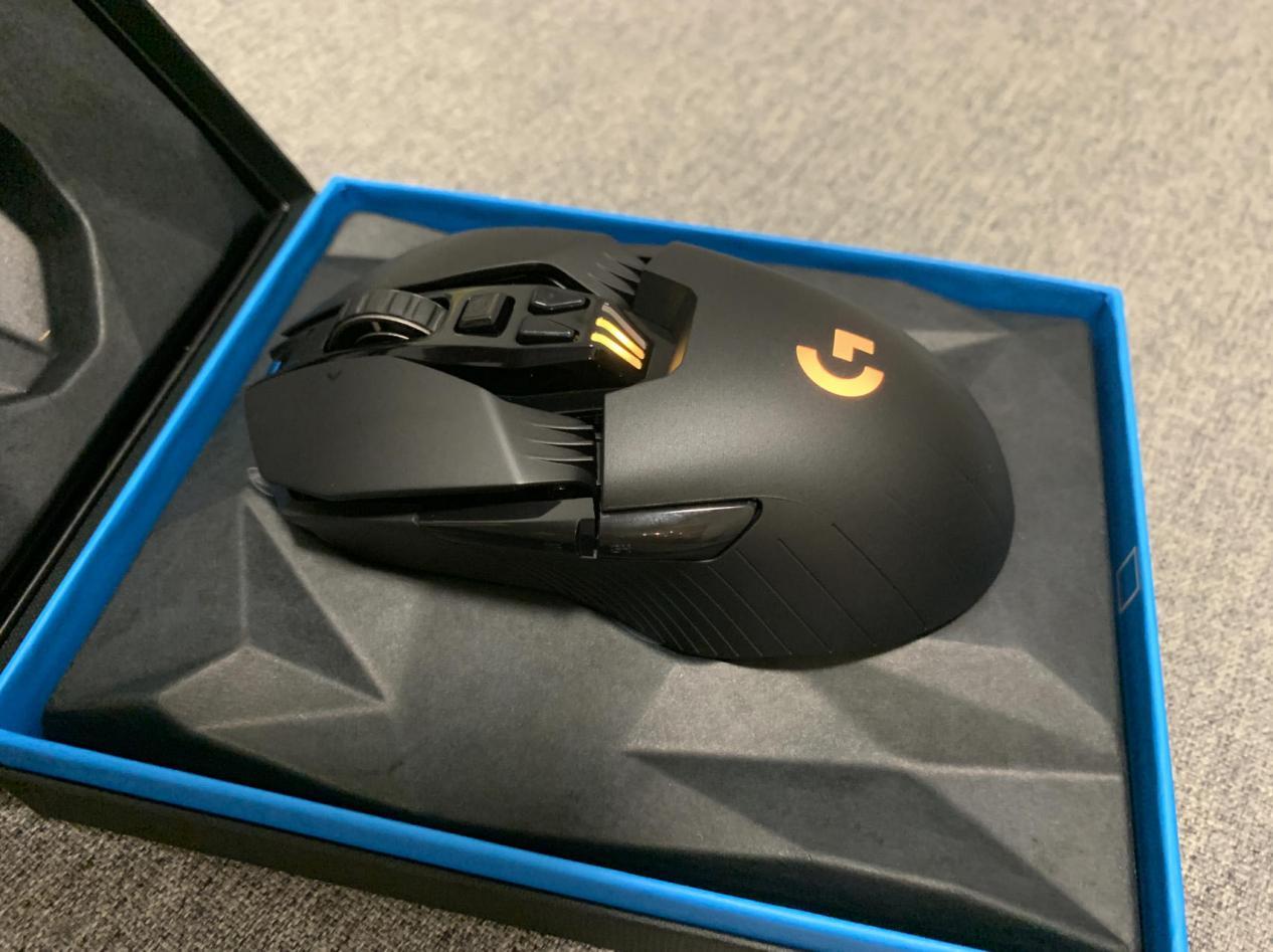 请问罗技G903hero和普通的版本有什么不同？