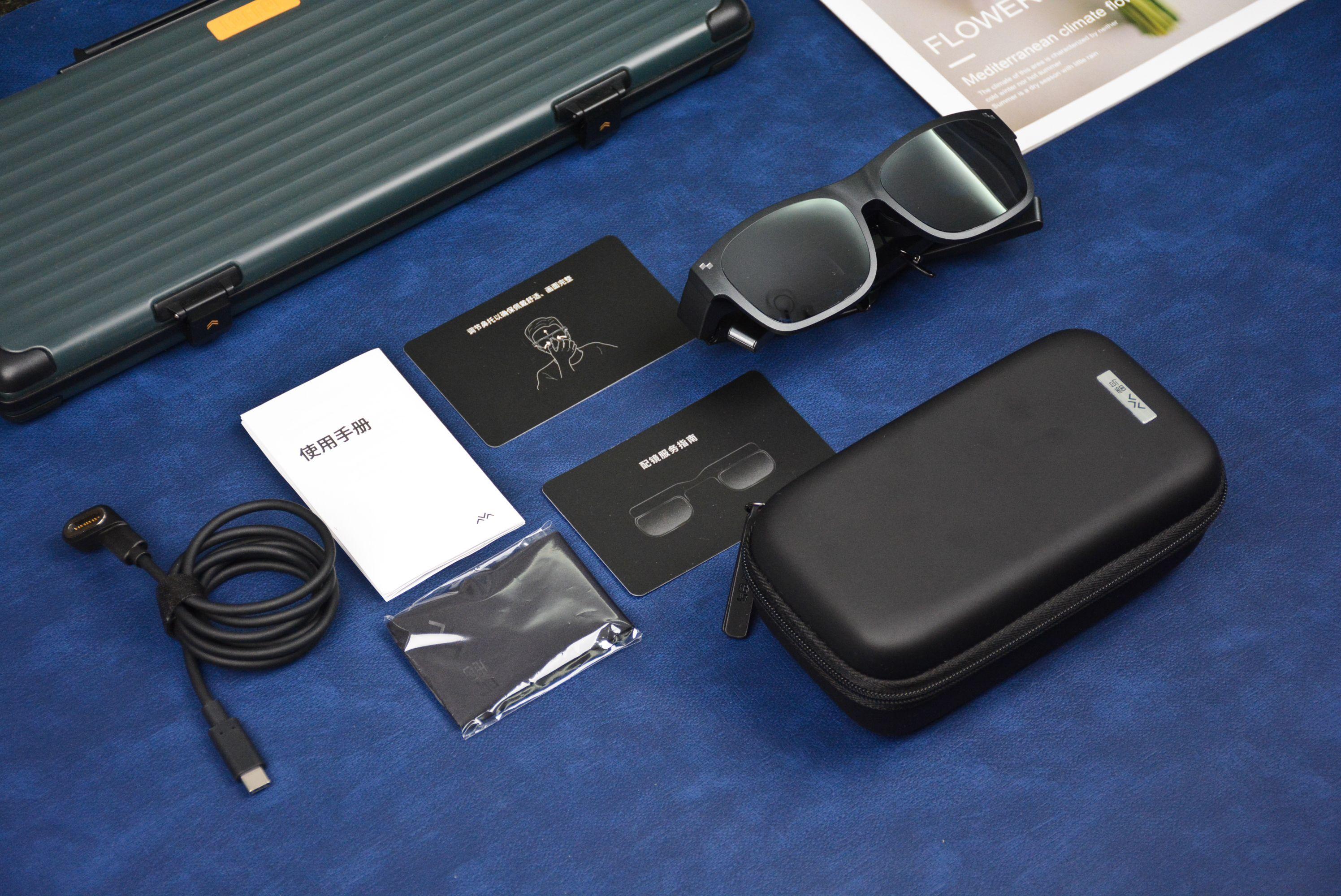 如何将130英寸巨幕塞入到普通眼镜中？雷鸟Air 1S XR眼镜评测，内置Micro OLED屏幕+音箱