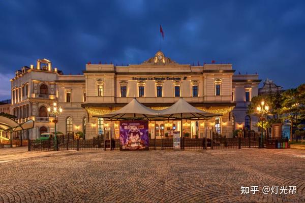 长沙华谊电影小镇，以光激活建筑的空间魅力 - 知乎