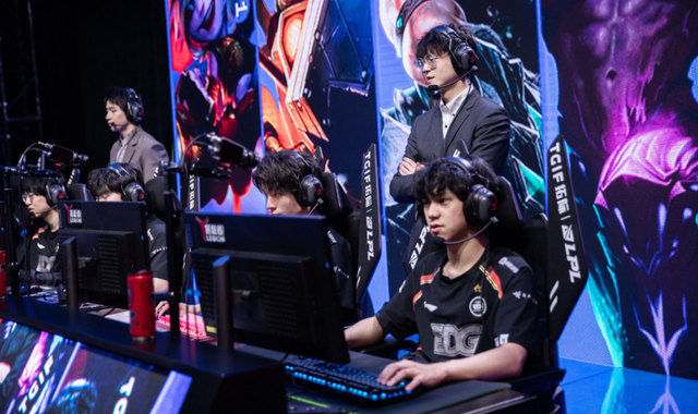EDG天塌了！厂长也走了，知情人爆出EDG新阵容 - 知乎