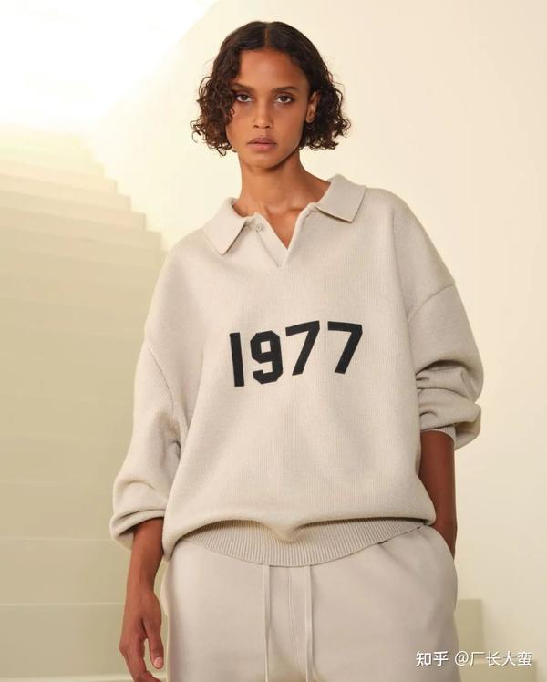 人手一件的ESSENTIALS是什么牌子？和FOG什么关系？ - 知乎