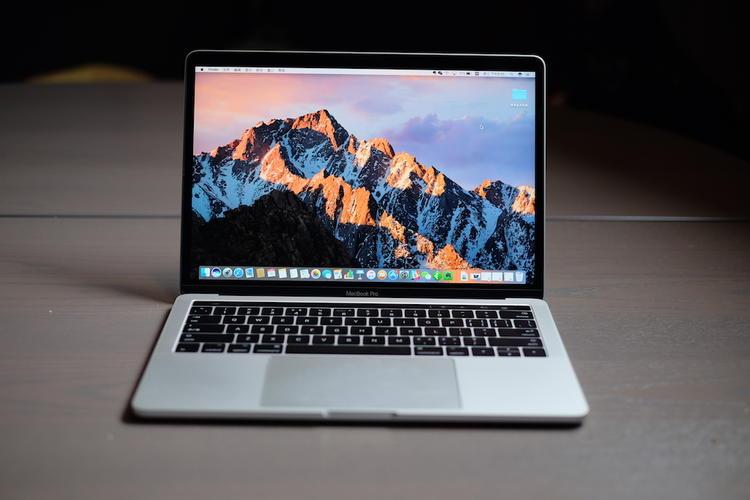 MacBook Pro 两日体验，这是一次大升级，但你不一定在意那个 Bar - 知乎