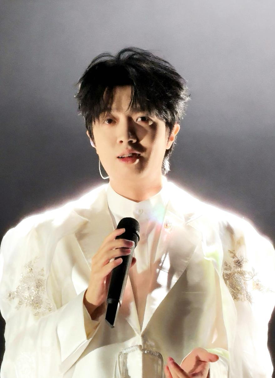 两大Rapper自曝个人信息泄露！ - 知乎