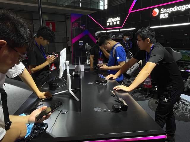 逛展！ ROG7 CJ2023展位热闹非凡，为“信仰”而来 - 知乎
