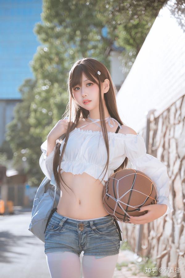 萌芽儿o0写真合集cos图片:邻家小恶魔 - 知乎