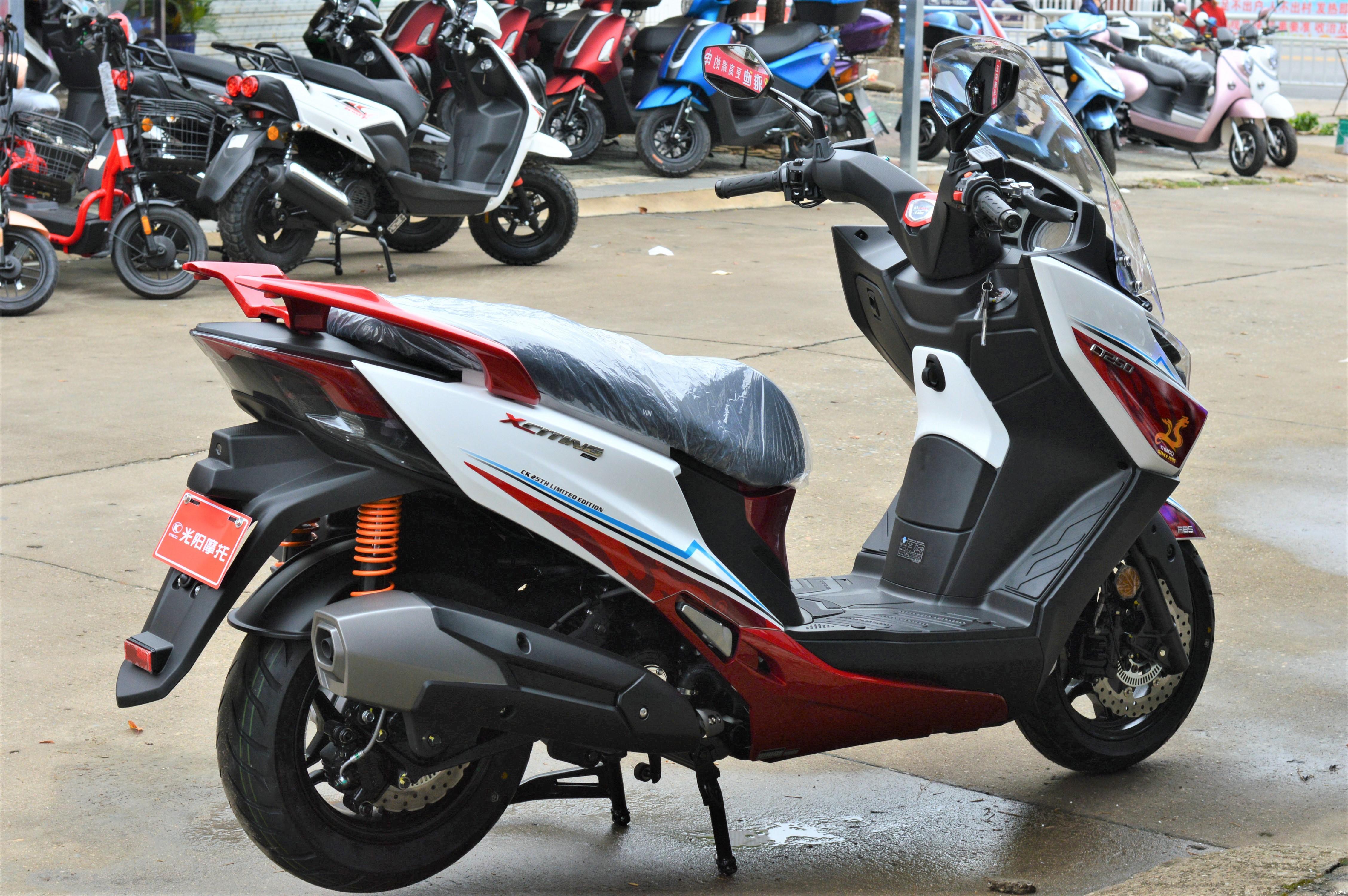 为什么价格涨了六千多还是很香？ 光阳CT250纪念版到店实拍 - 知乎