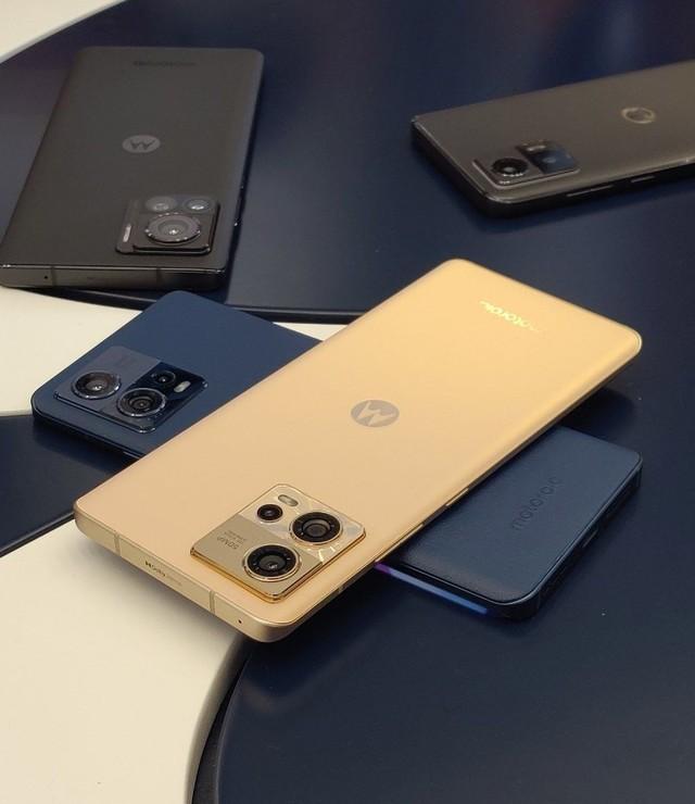 moto X40首发双旗舰！骁龙8Gen2或2000起 - 知乎