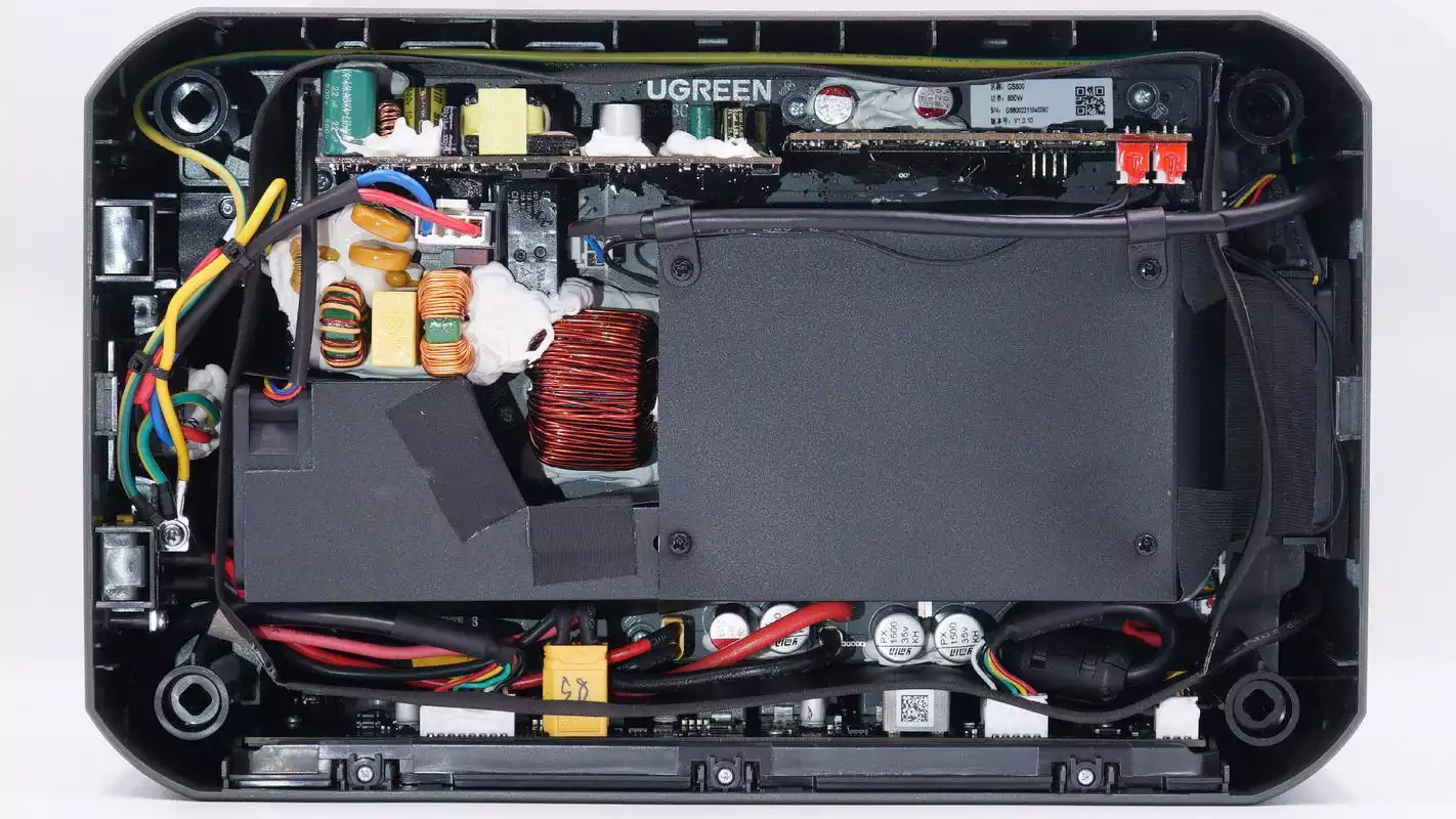 拆解报告：UGREEN绿联600W便携户外电源GS600 - 知乎