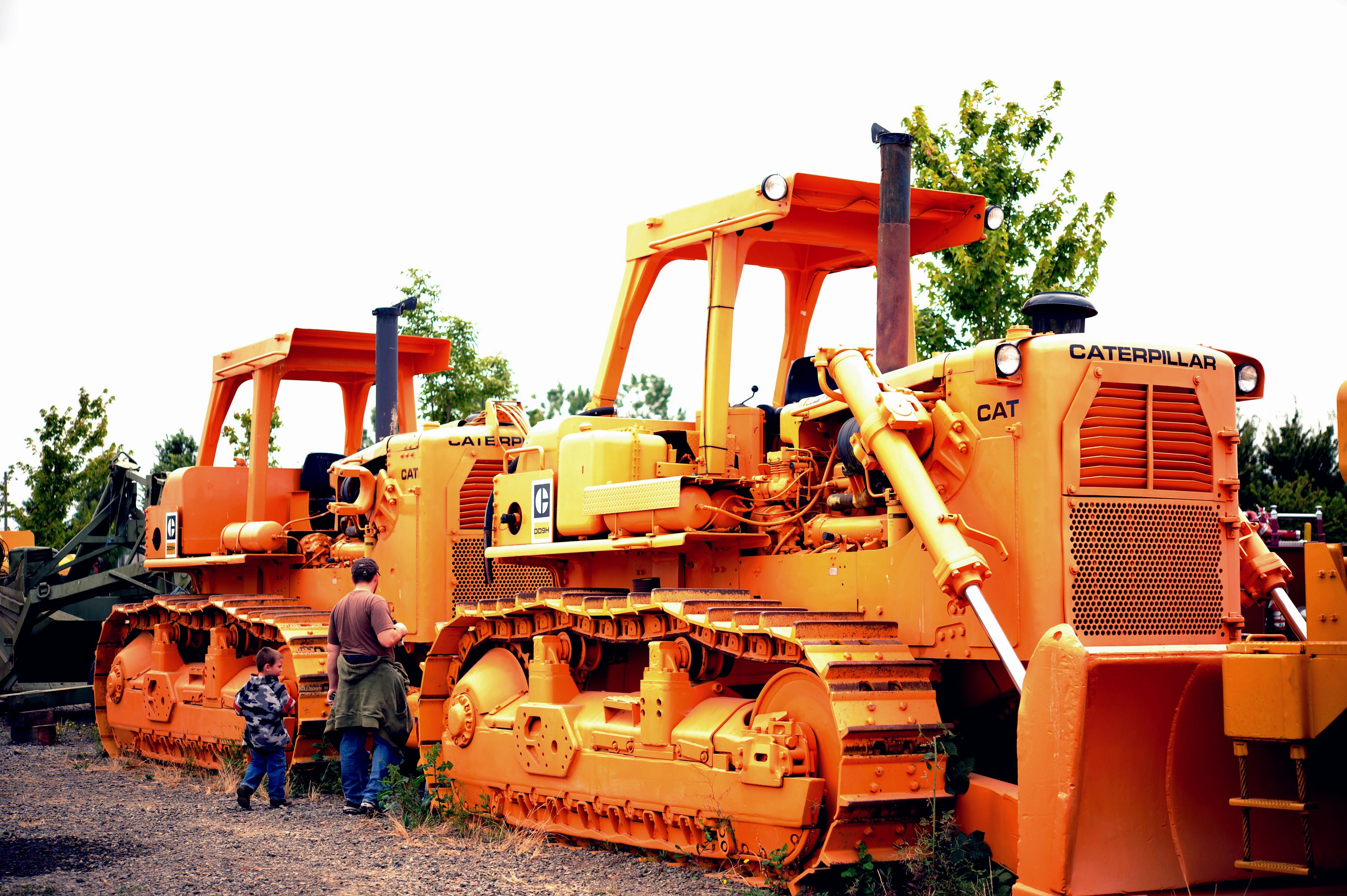 【科普】能支持前后重联运行的推土机，你见过吗？——美国卡特彼勒公司制DD9G型和DD9H型履带式推土机 - 知乎