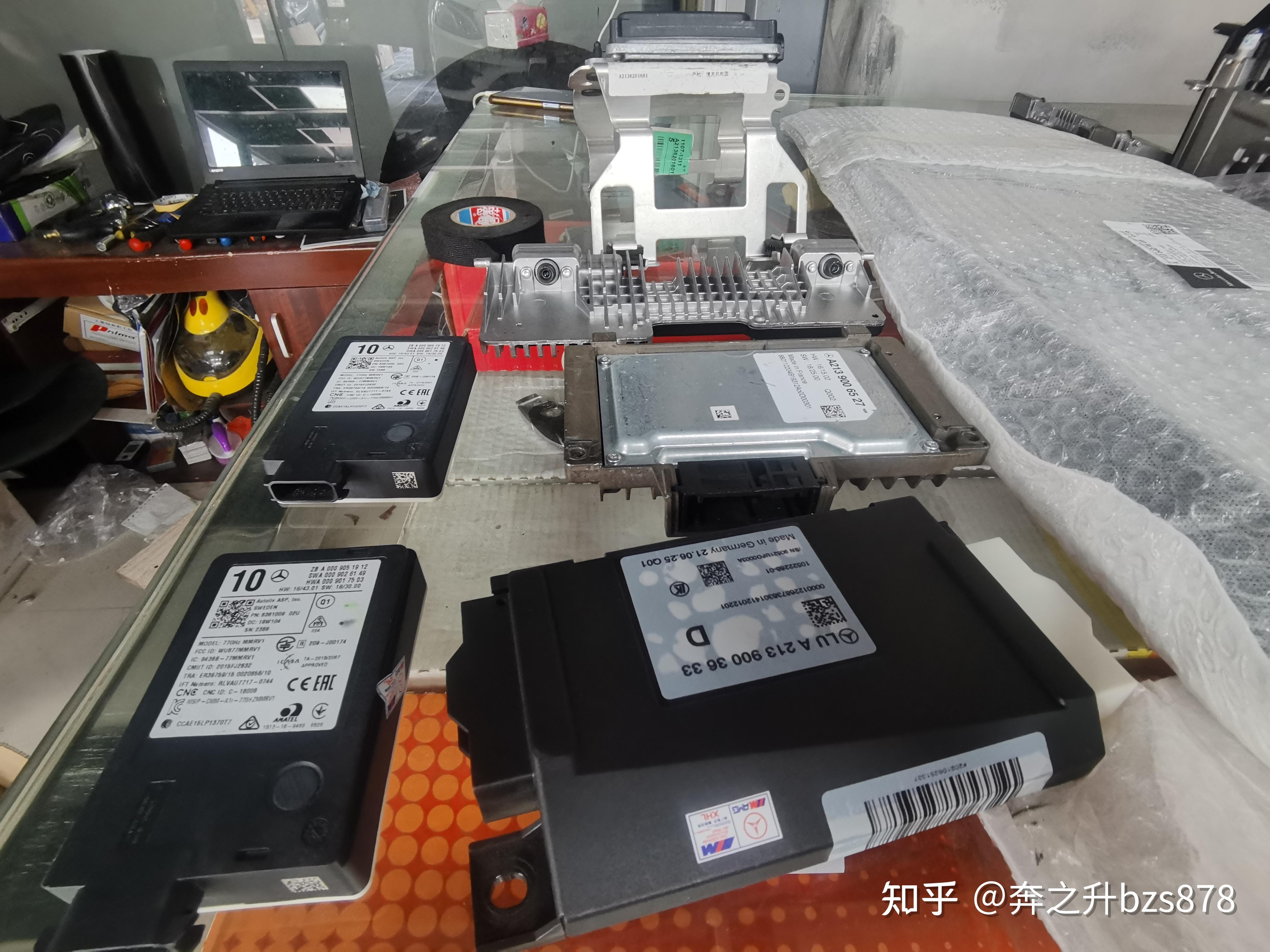 17款奔驰E300升级23p智能驾驶辅助，抬头显示HUD施工案例 - 知乎