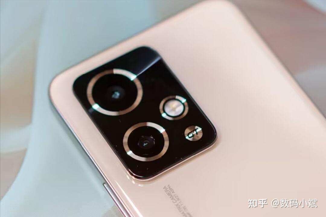 价格相差300元，荣耀X50GT和荣耀90GT怎么选？对比五点就明白了 - 知乎