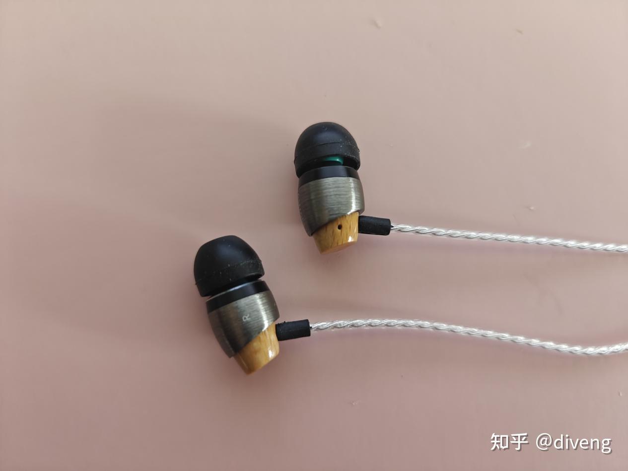 百元价位经典耳机，内置DAC解码芯片|阿思翠AM800迭代版体验分享 - 知乎