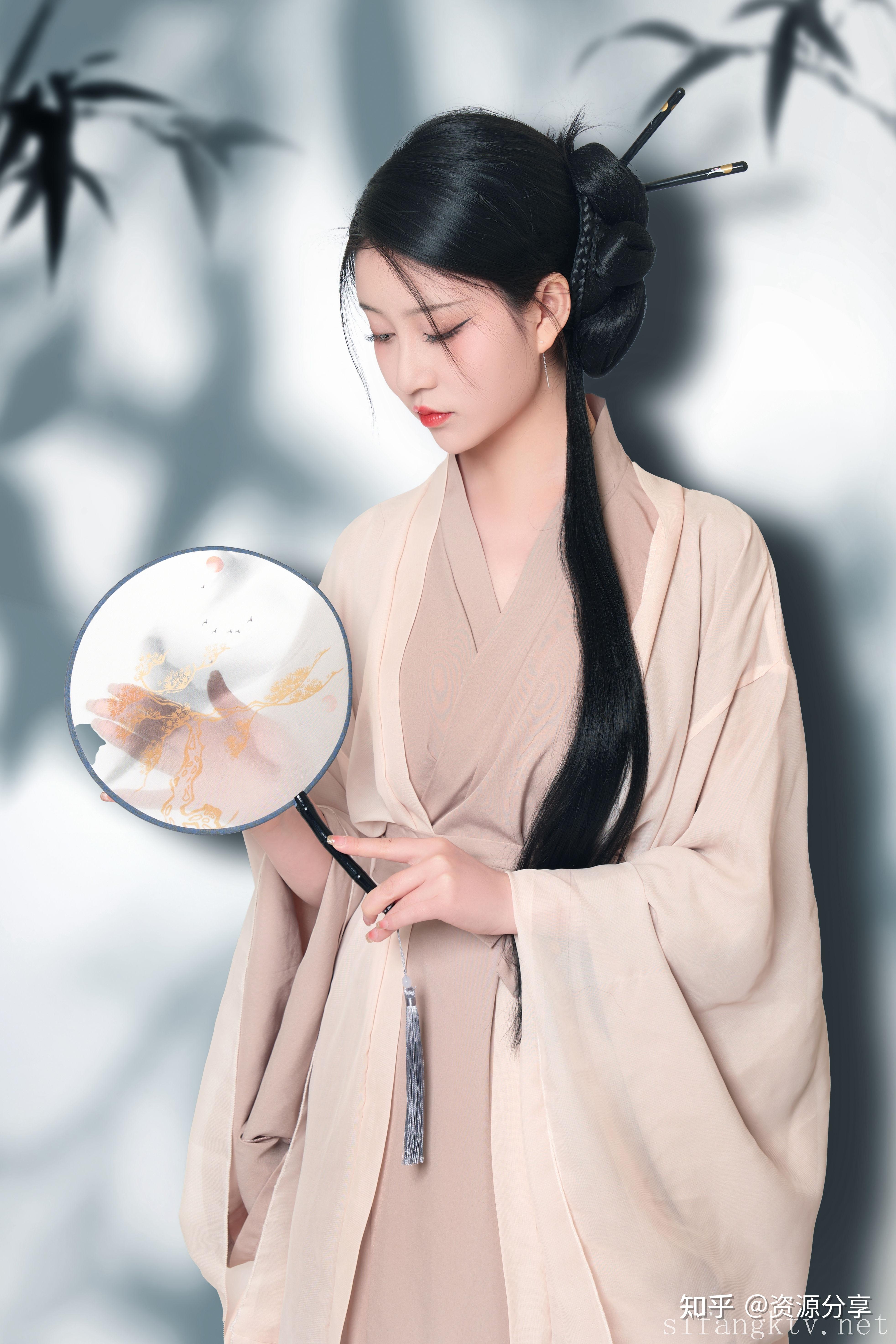 推特模特 年年Nnian 青丝写真 [20P] - 知乎