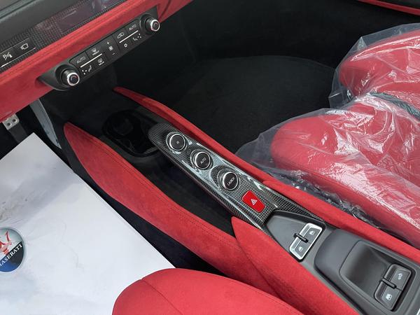 大环境不好，但还是拿下了这台法拉利F8 Spider，花了460万 - 知乎