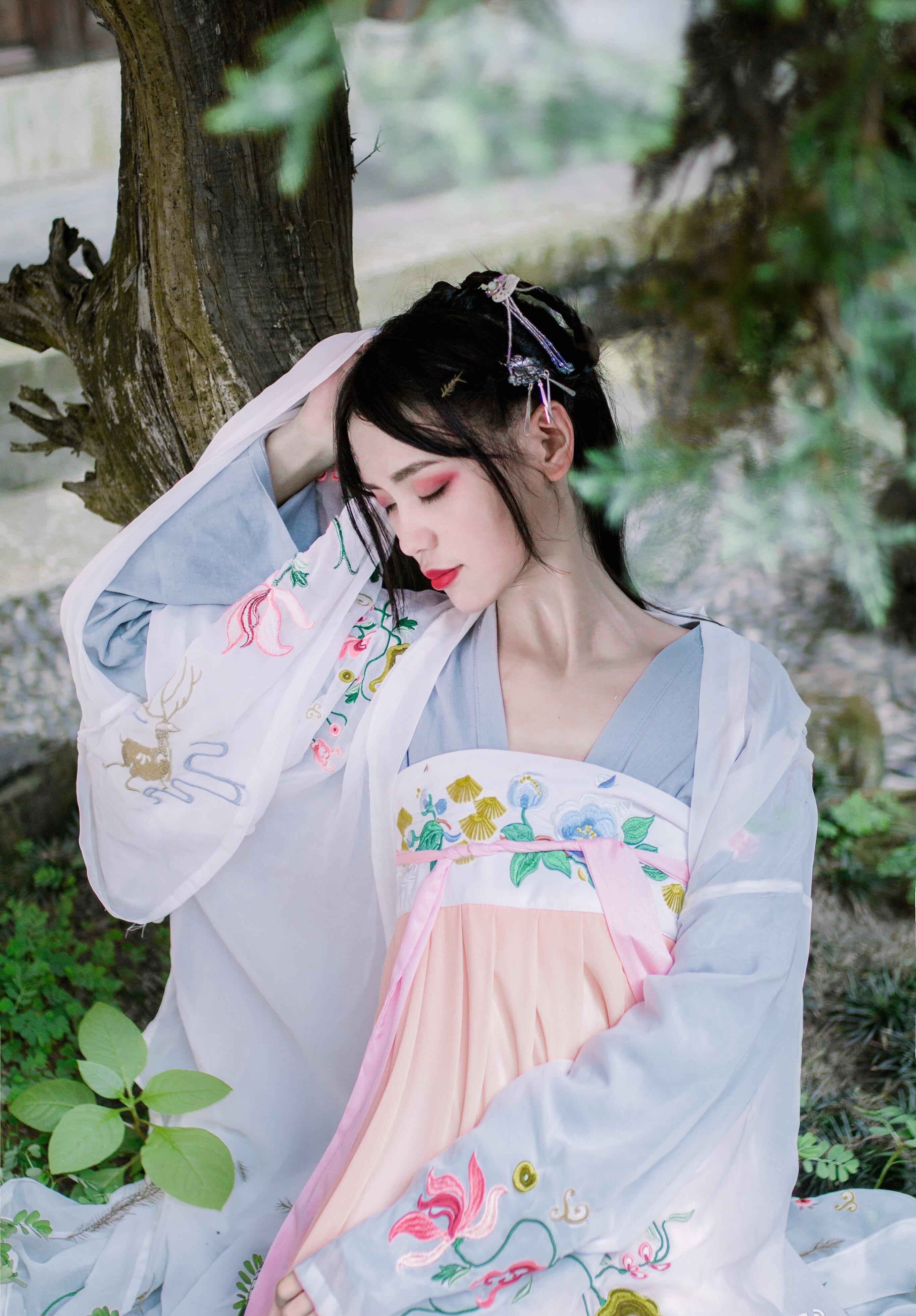 200张古风美女壁纸，持续更新中 - 知乎