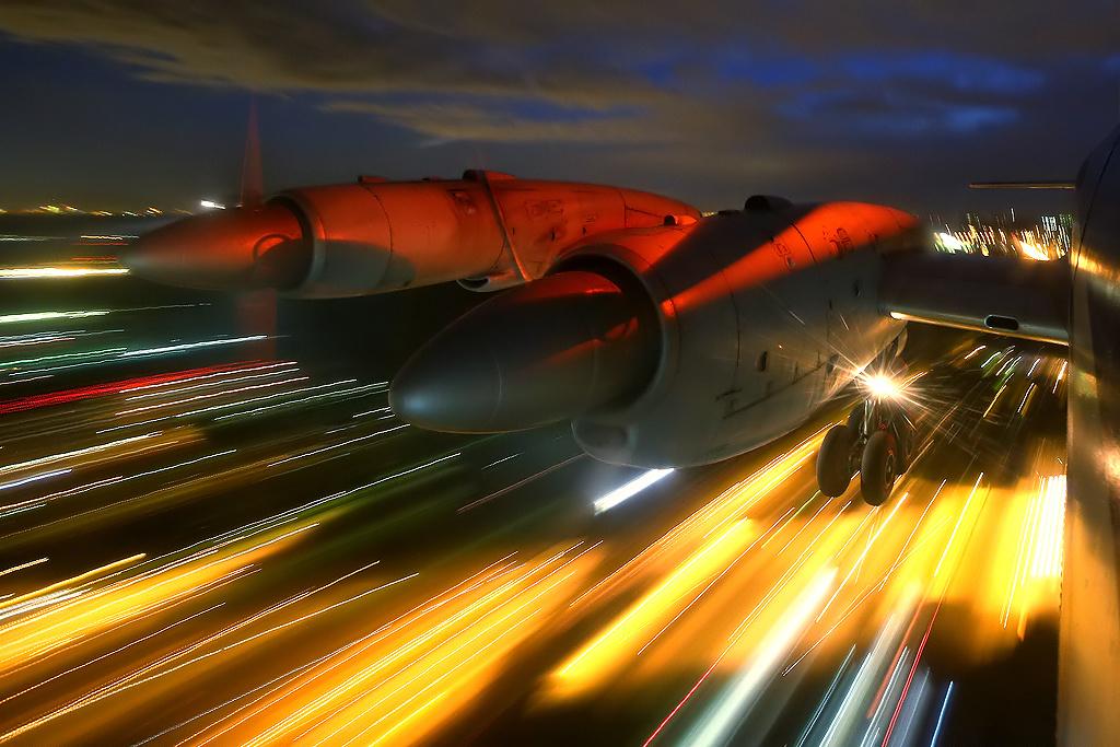 伊尔-18 / Ilyushin Il-18 / Ил-18（第一部分：概述、设计和发展历程、设计信息）- 中英俄文维基百科词条融合，由辽观 ...