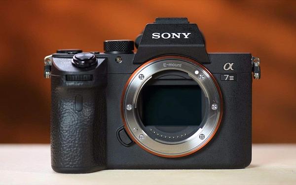 索尼A7M3拍4K视频真的很牛，但你需要一个更牛的兔笼来配合 - 知乎