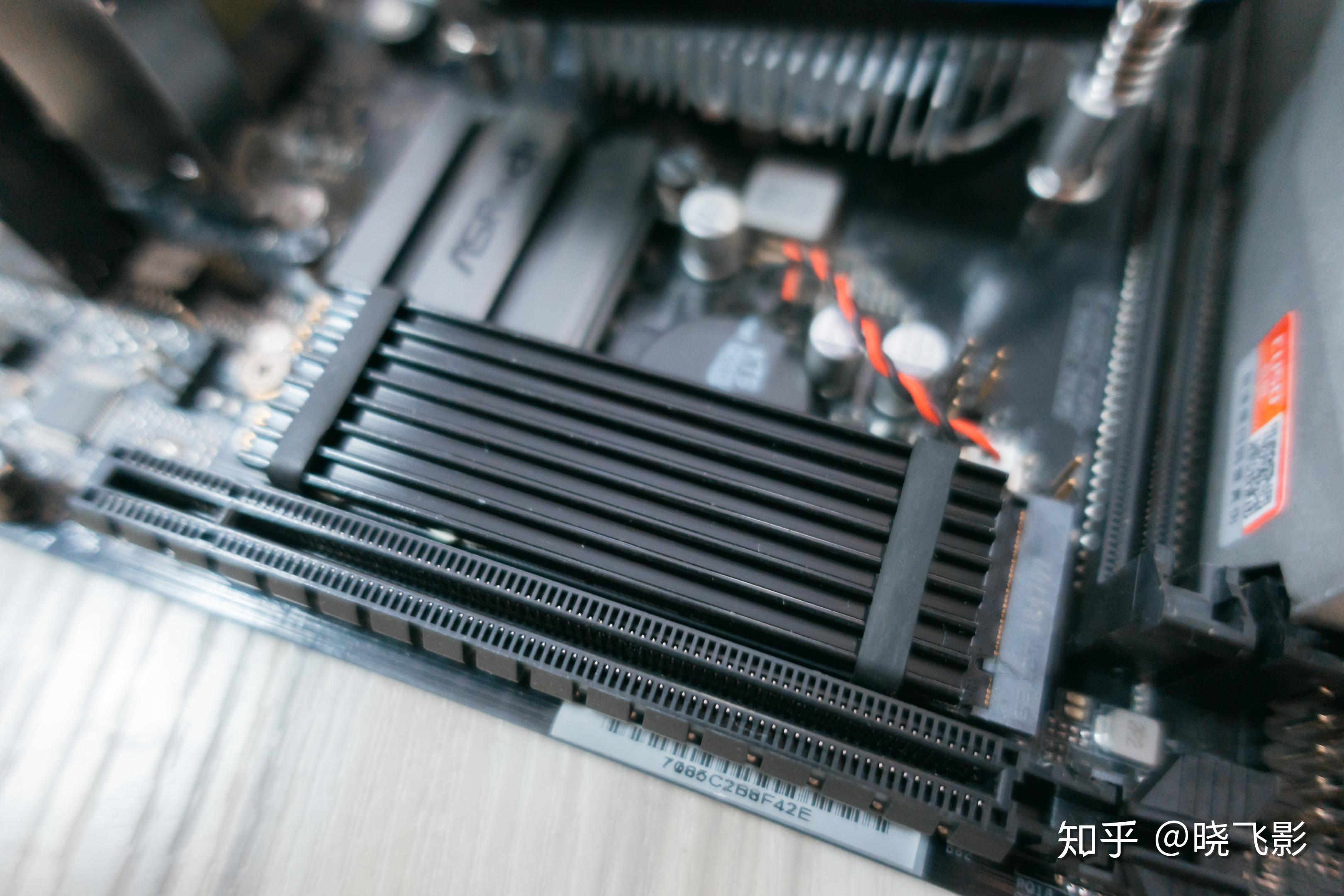 千元打造完美黑群晖——i3-8100，ITX蜗牛小机箱，显示CPU，支持Nvme缓存（硬件篇) - 知乎