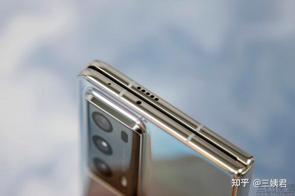 荣耀Magic V2评测：极致轻薄下依旧是熟悉的味道 - 知乎