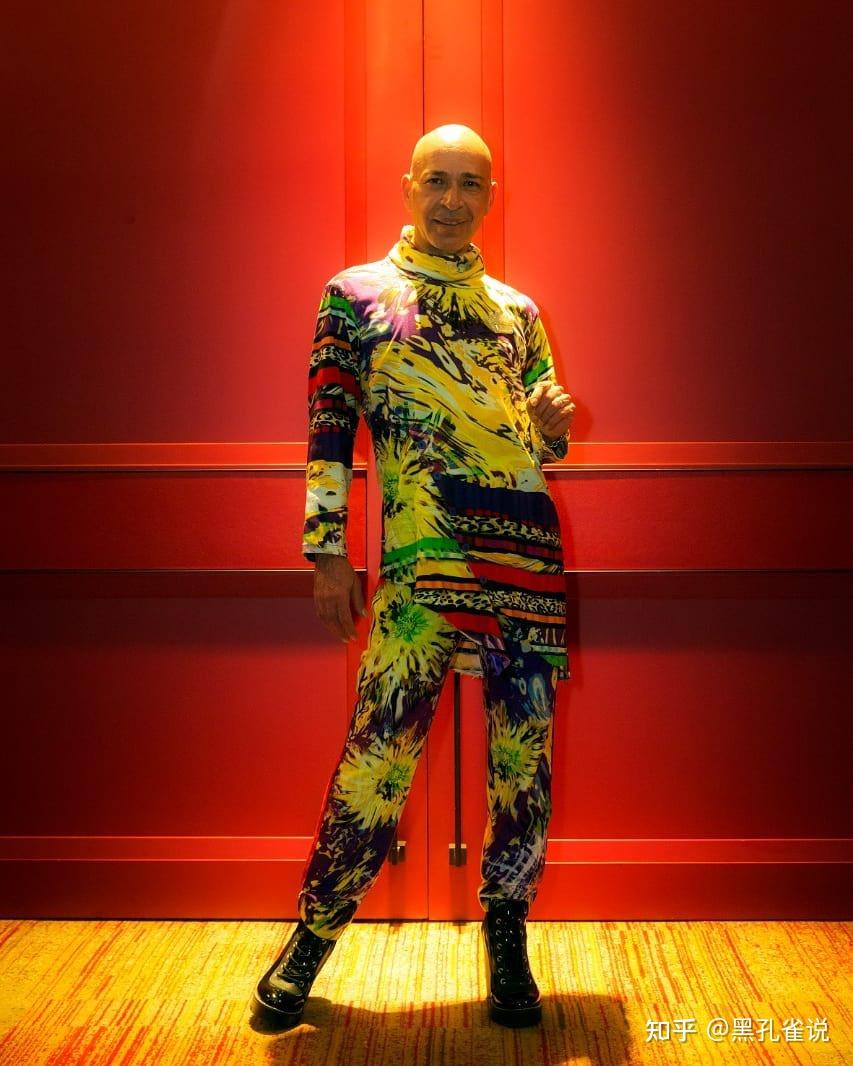 黑孔雀说《时尚之光》Ⅱ，致敬极致“妖娆”的男人，Gigi Hadid为范思哲开秀台步拉垮惹议论？ - 知乎