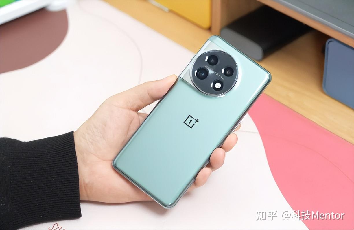 降至3677元！2K屏幕+骁龙8 Gen2，这款年初旗舰还值得买吗？ - 知乎