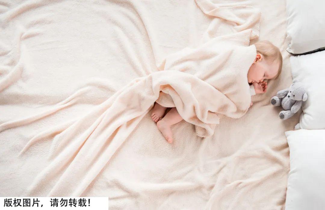 左侧卧伤心脏？到底哪种睡姿更好？今天终于知道了 - 知乎