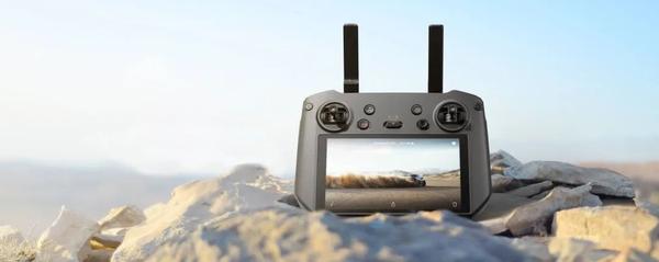 DJI RC 系列遥控器 | 带屏的，更好控！ - 知乎