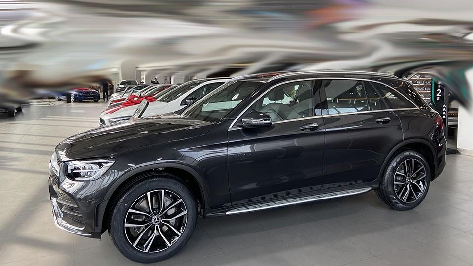 奔驰GLC：优惠最大到2万，比奥迪Q5L少，该买谁？ - 知乎