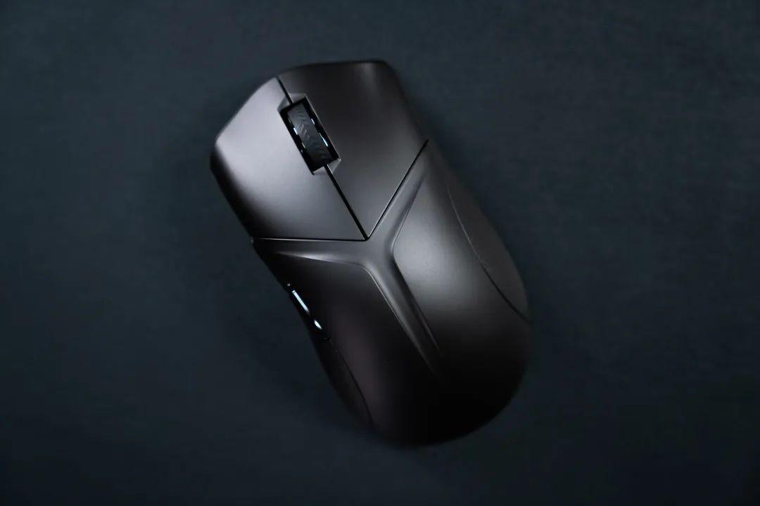 入门电竞，也要全面优秀——拯救者M5鼠标评测 - 知乎