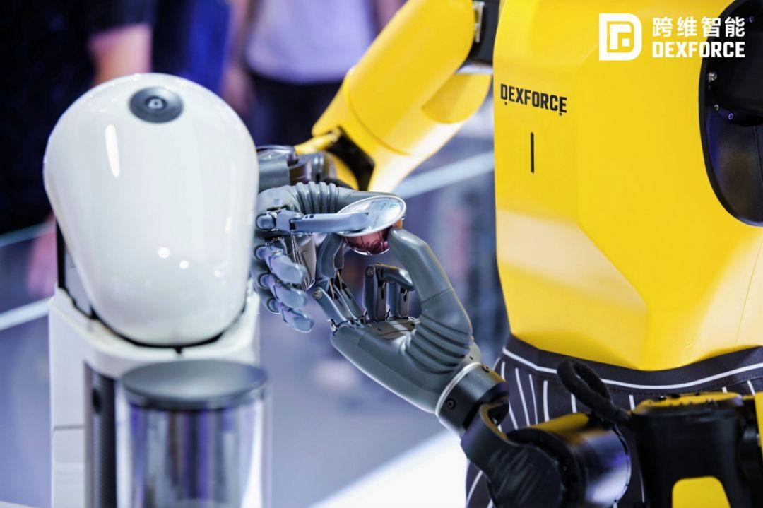 跨维智能发布第二代人形机器人DexForce W1 Pro：为真实场景而生 - 知乎
