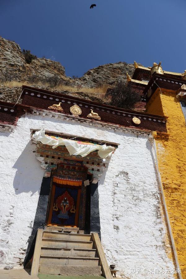 西藏游记（8）扎叶巴寺，一座建在山崖上的神寺！ - 知乎