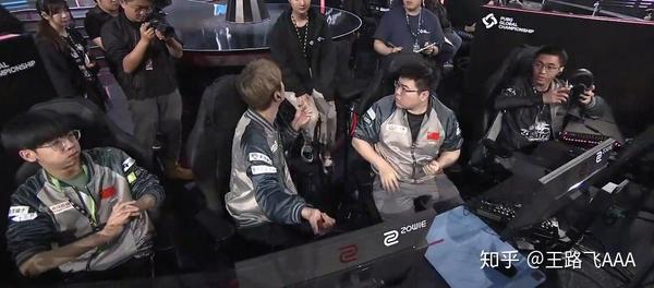 绝地求生PGC：4AM战队豪取11杀再吃一鸡，目前总榜第一！ - 知乎