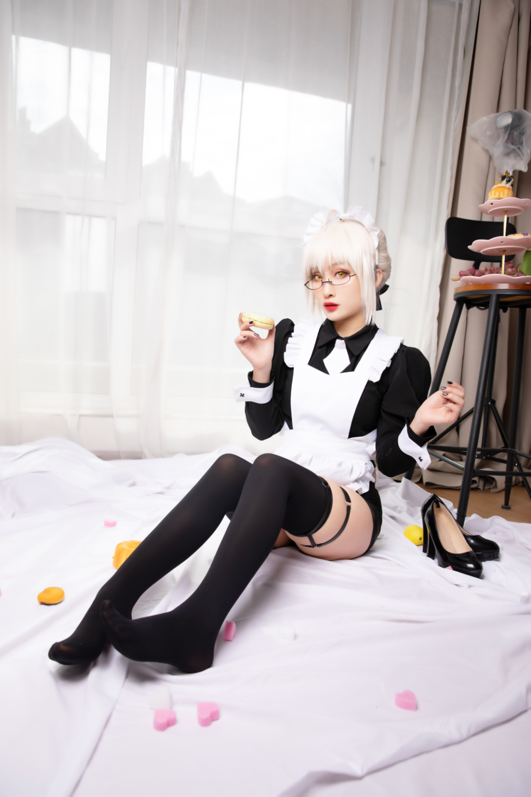 洛璃 LoLiSAMA 的 BX 女仆 Cosplay：魅力与角色的完美融合 - 知乎