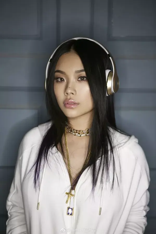 听完万妮达新专辑，我从她的颜粉变成了音乐粉 - 知乎