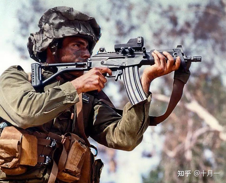 现代微型加利尔5.56：高效与紧凑的战术突击武器 - 知乎