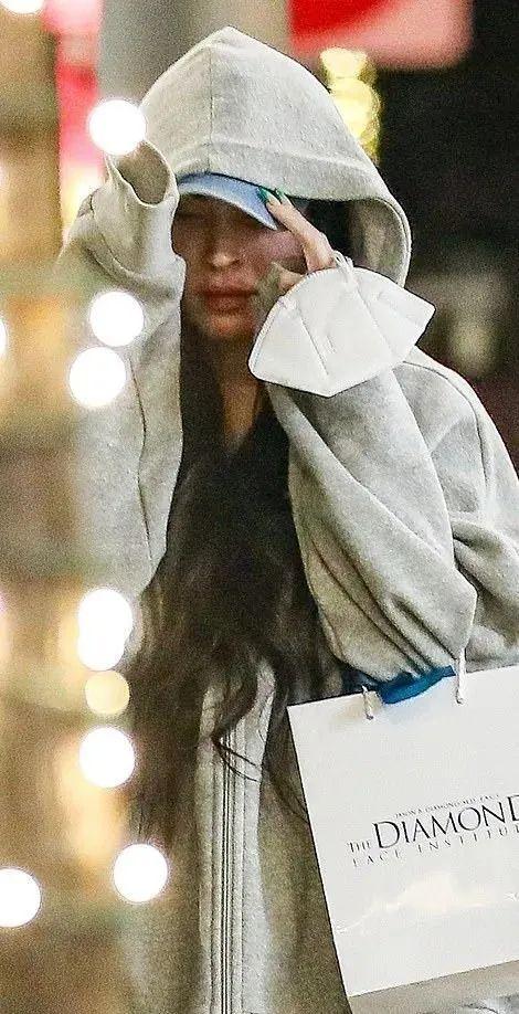 梅根福克斯现在怎么整成这样了？？网友：性感女神脸蛋全浪费… - 知乎