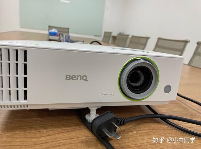 明基E592（明基e592投影仪）怎么样？体验半月优缺点评测 - 知乎