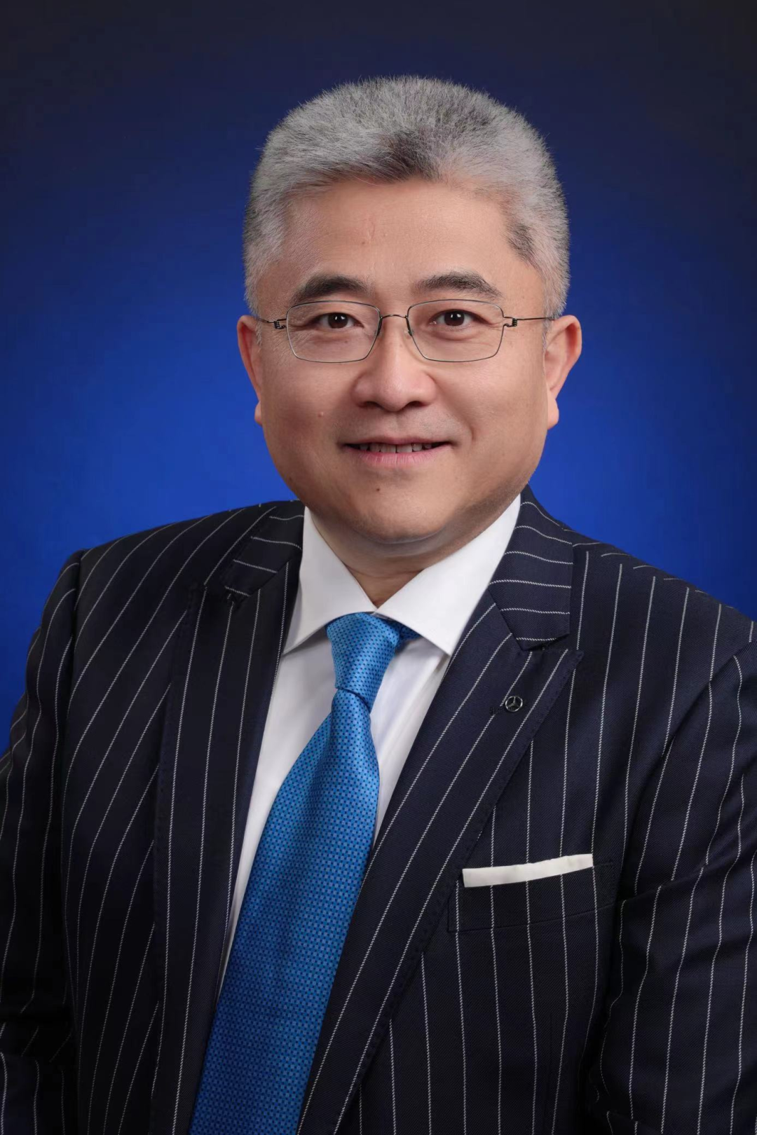 首个中国籍CEO，段建军将任北京奔驰销售公司总裁兼首席执行官 - 知乎