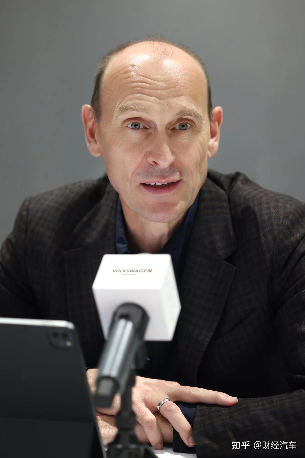 大众中国CEO贝瑞德：补齐智能化短板，2025年赶超特斯拉计划不变 - 知乎
