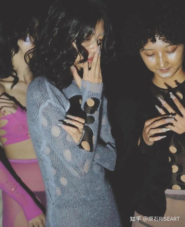 艺术档案 | RUI ZHOU 首次获得LVMH Prize的中国设计师 - 知乎