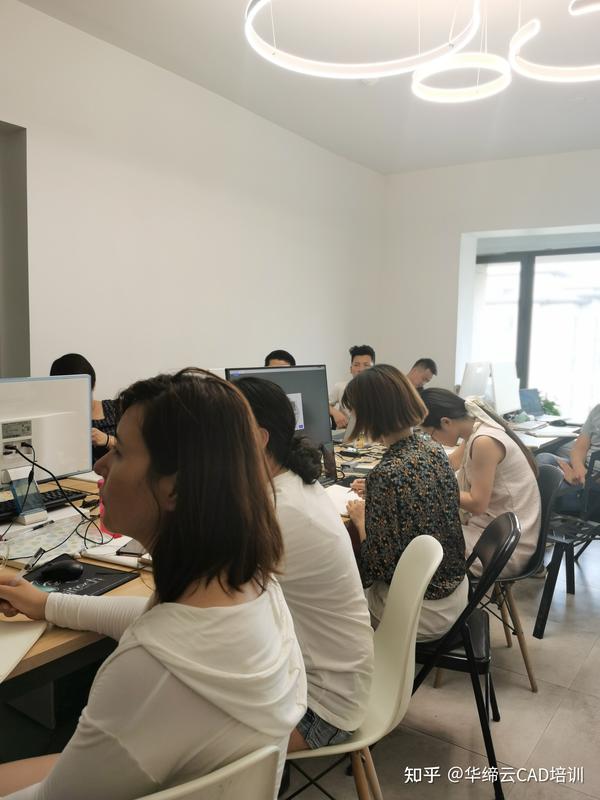 室内设计好学吗，有什么优势?全屋定制设计师前景如何? - 知乎