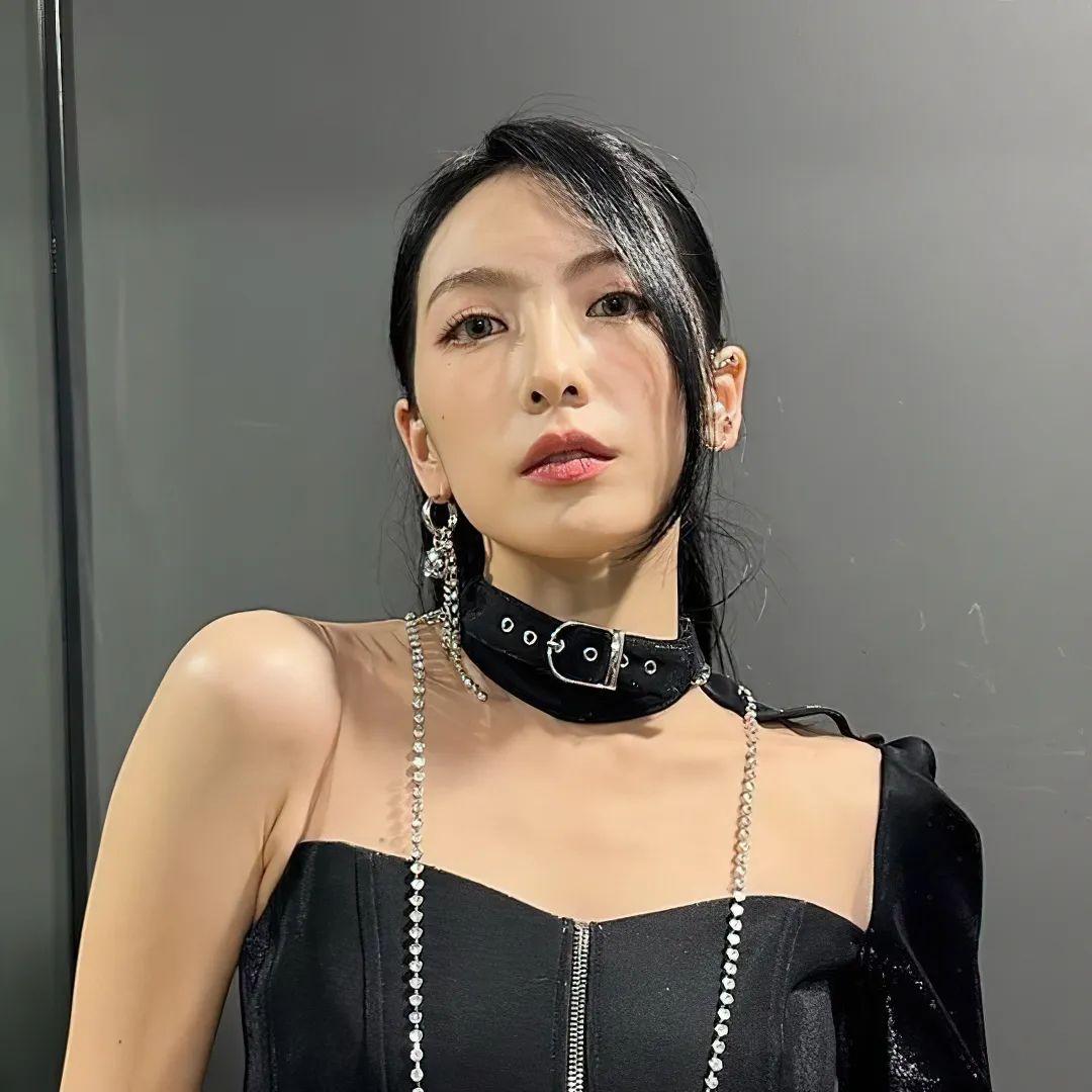 KARA 最新头像壁纸制作230124 - 知乎