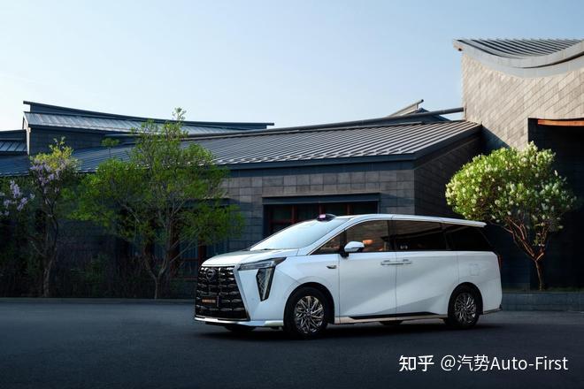 乾崑智驾鸿蒙座舱 传祺向往M8勇做MPV头把交椅 - 知乎