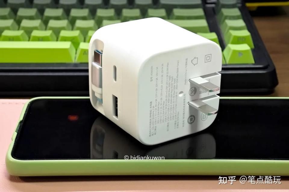 自带伸缩线，不按套路出牌！酷态科CP6电能充67W 2C1A实测 - 知乎