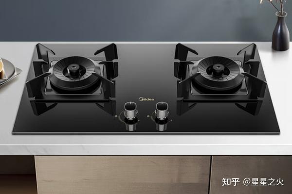 美的油烟机套装DL7+Q70和DC6+Q330之间的区别在哪里？