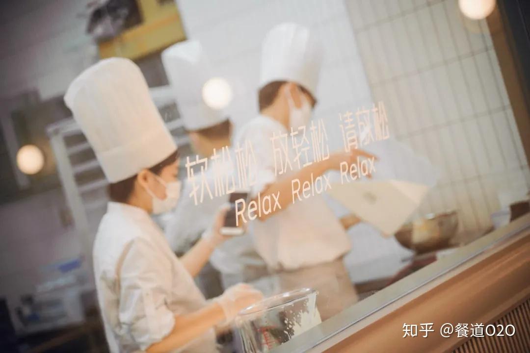 蝉联五届“年度品牌”，面包新语开拓中国新烘焙 - 知乎