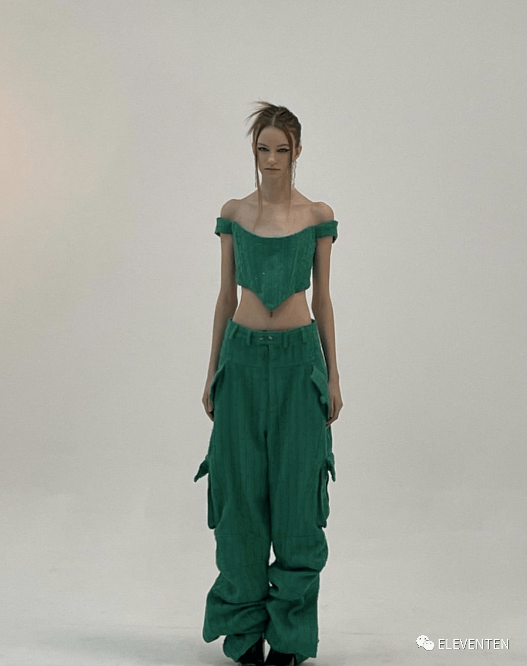 伦时LCF毕业韩国设计师Bonbom Jo，独特的设计结构赢得韩国偶像青睐。 - 知乎