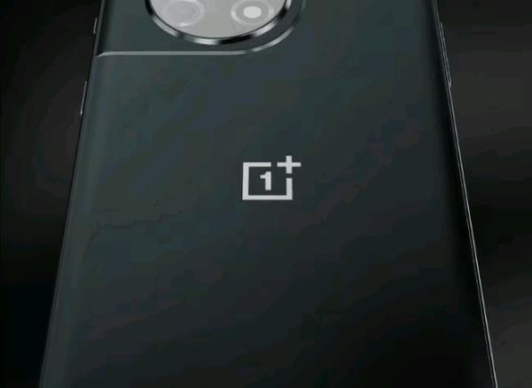 一加11Pro渲染图，5000mAh+2K直屏，顶配提供18GB+1TB版本 - 知乎